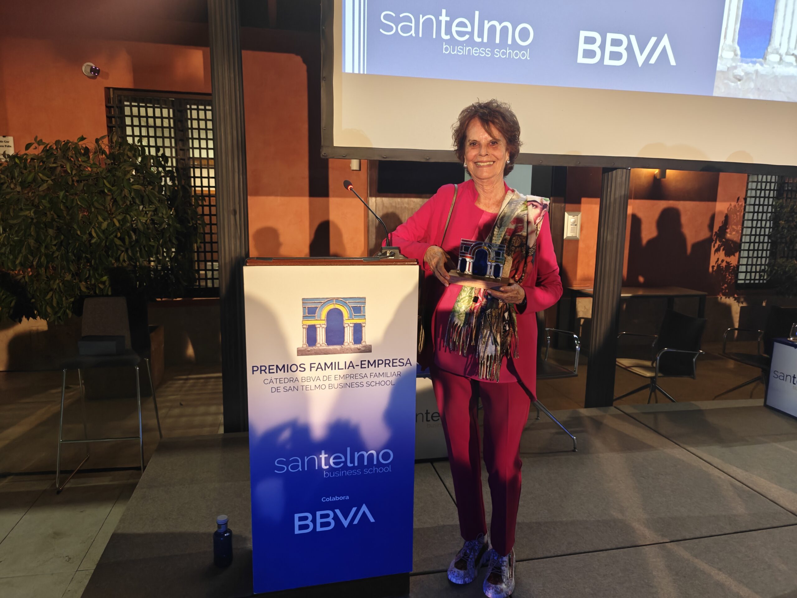 The Parra family honoured with the Family-Business Awards given by San ...